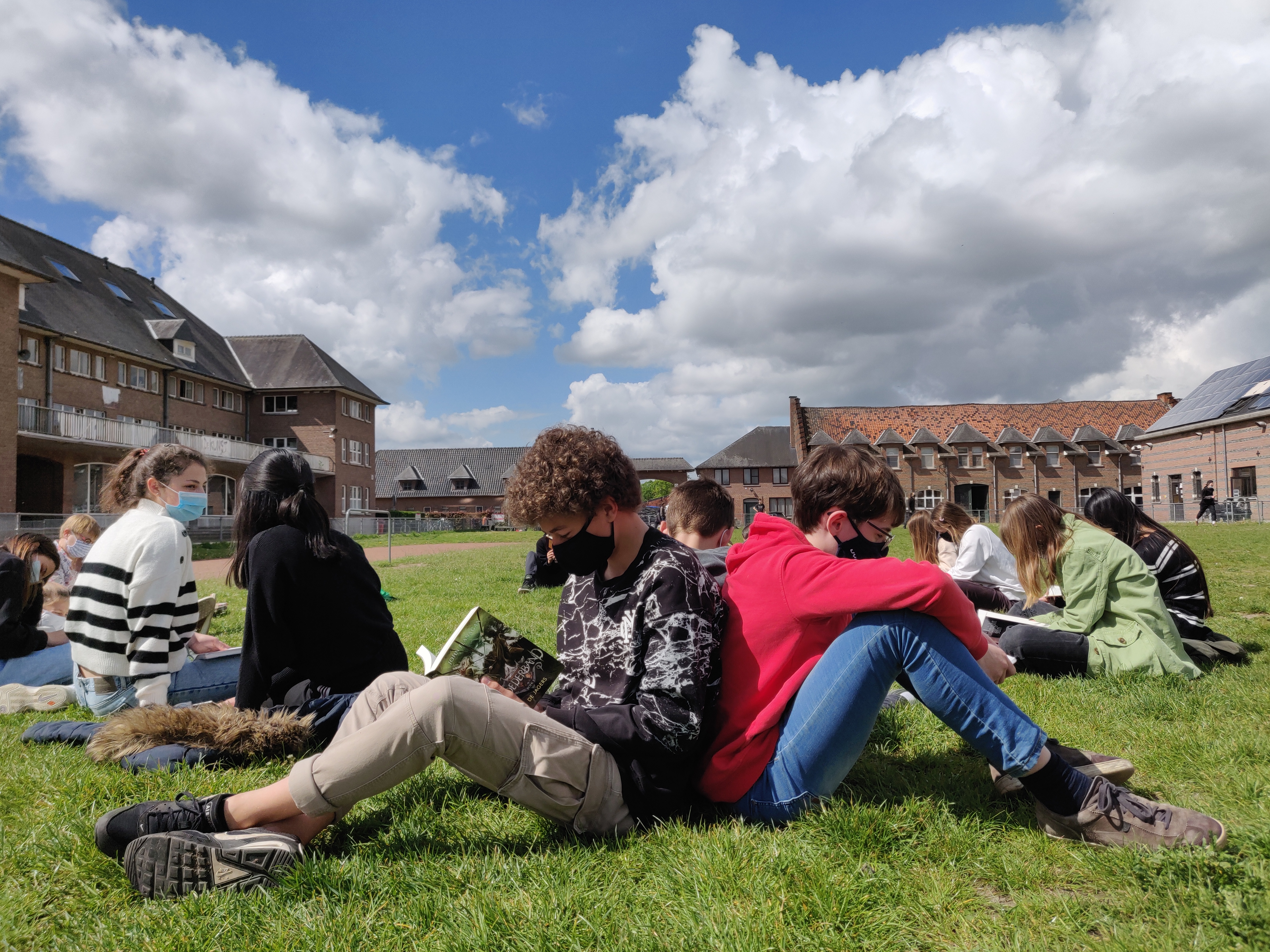 Hoe krijg je pubers aan het lezen? | Vlor